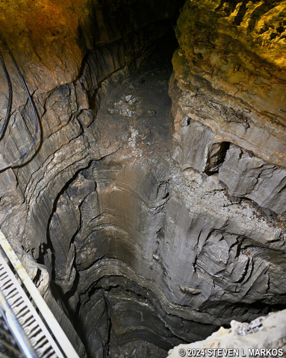 Mammoth Cave National Park | RIVER STYX TOUR