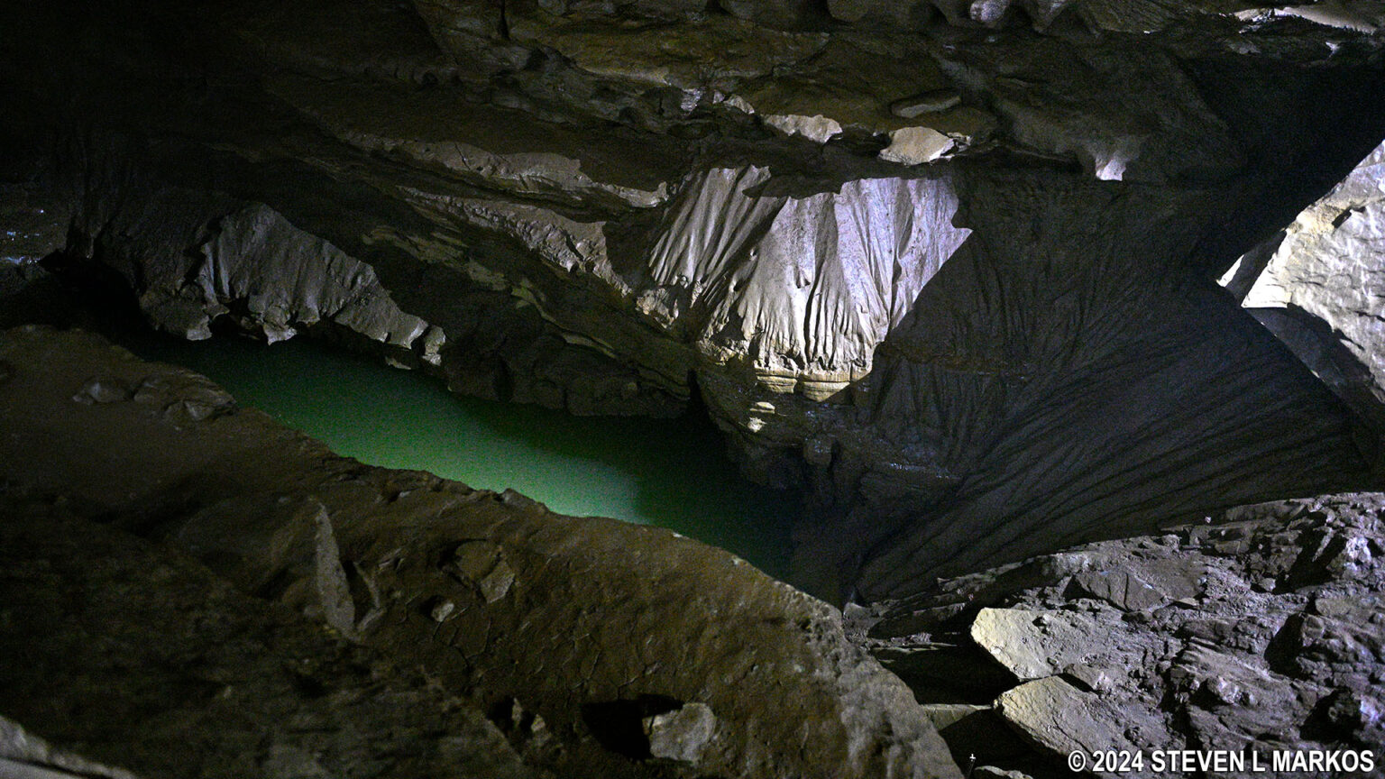Mammoth Cave National Park | RIVER STYX TOUR